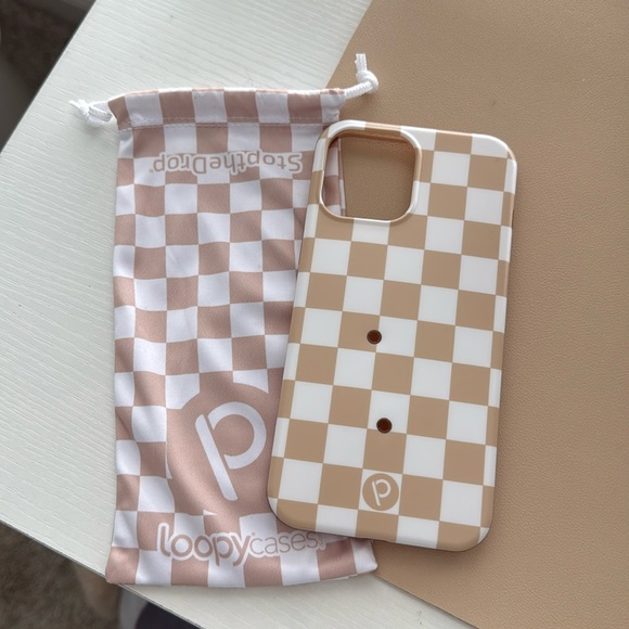 Loopy Case | Accessories | Loopy Sand Dollar Checkered Case | Poshmark